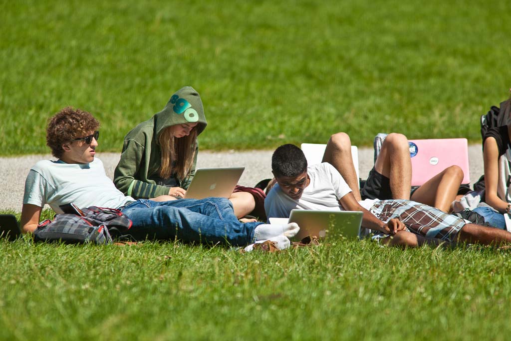 Photography 1: People and Place: 15.Public space, public activity