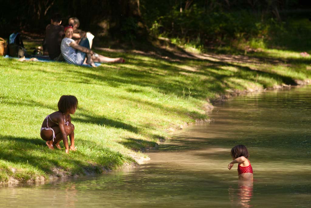 Photography 1: People and Place: 15.Public space, public activity