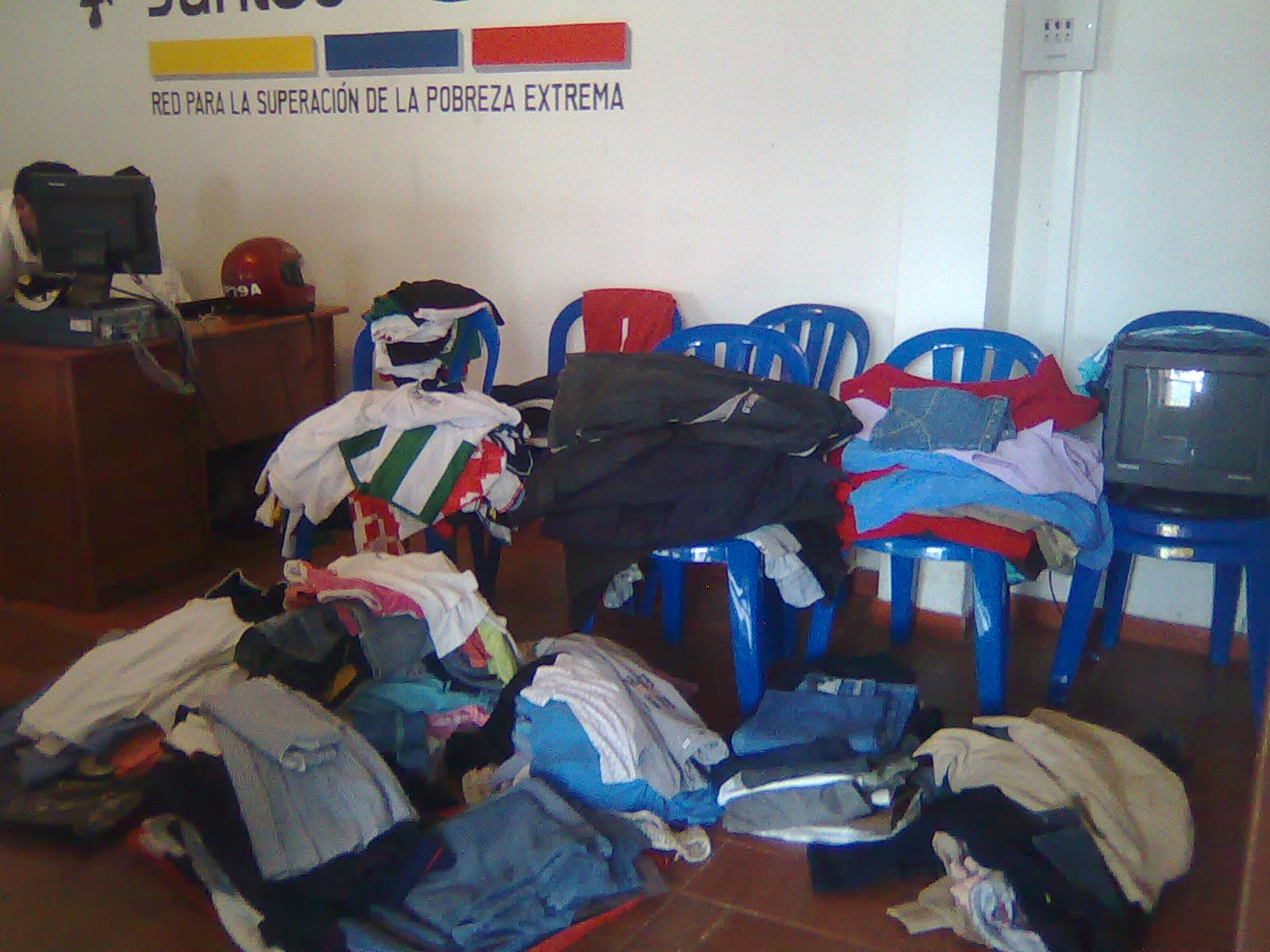 RED JUNTOS GACHETA: RECOLECCION DE ROPA PARA LAS FAMILIAS BENEFICIADAS ...