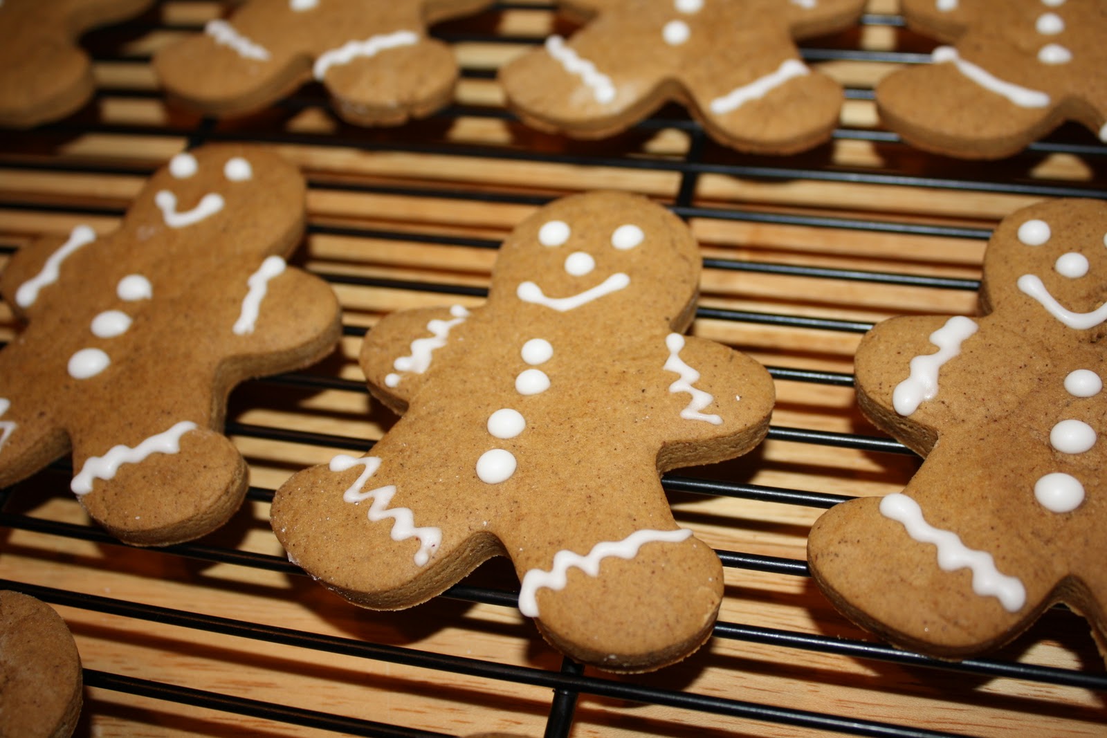 Powdered Sugar: Gingerbread Man Cookies
