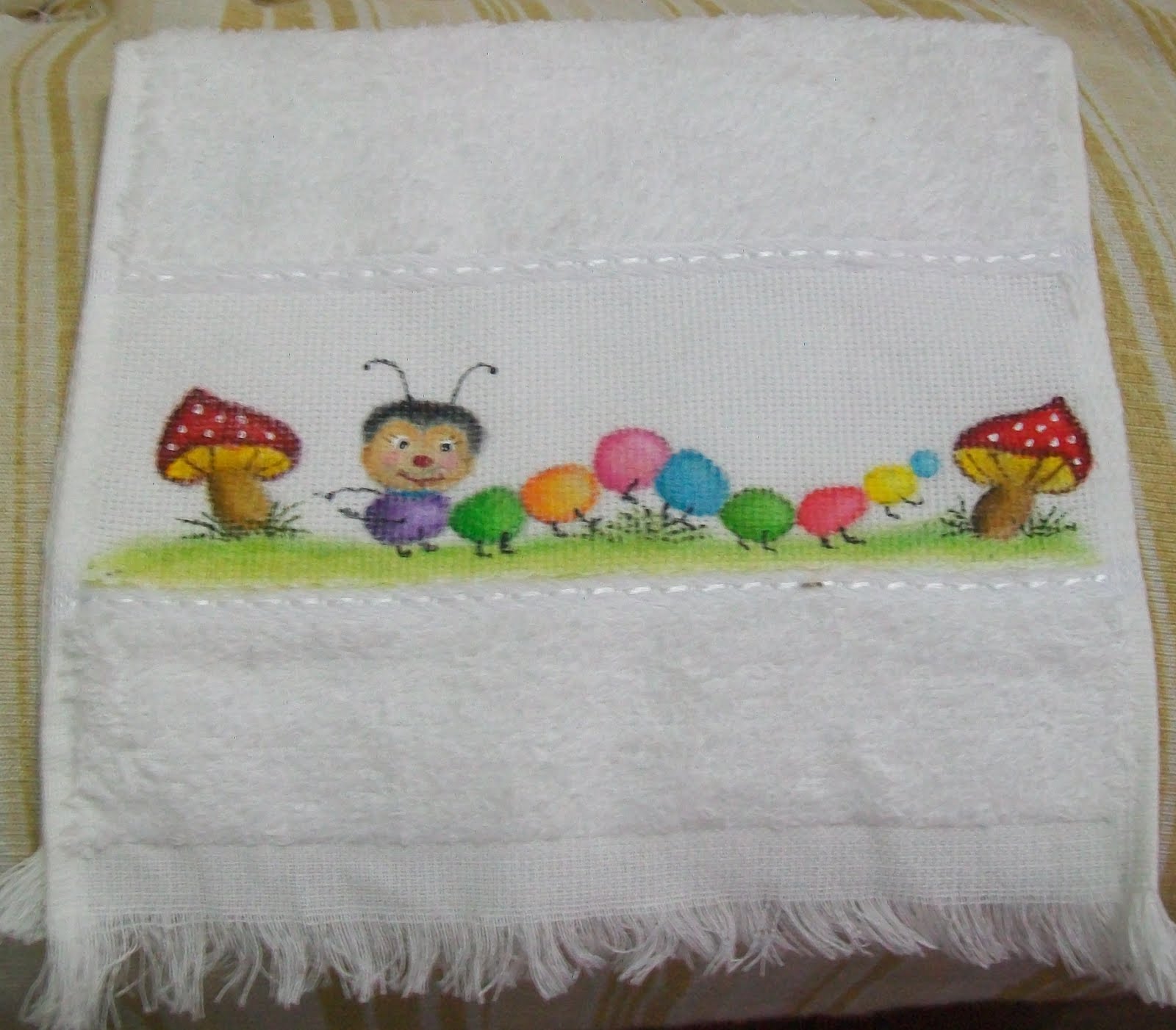 Vida na cozinha etc e tal: Toalhinha de boca pintada