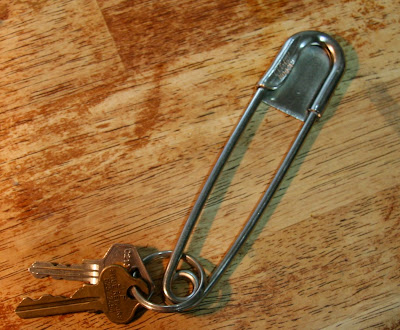 PINBACK: Safety Pin key chain