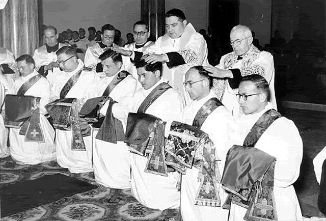 Ad memoriam rei perpetuam: Manipulo