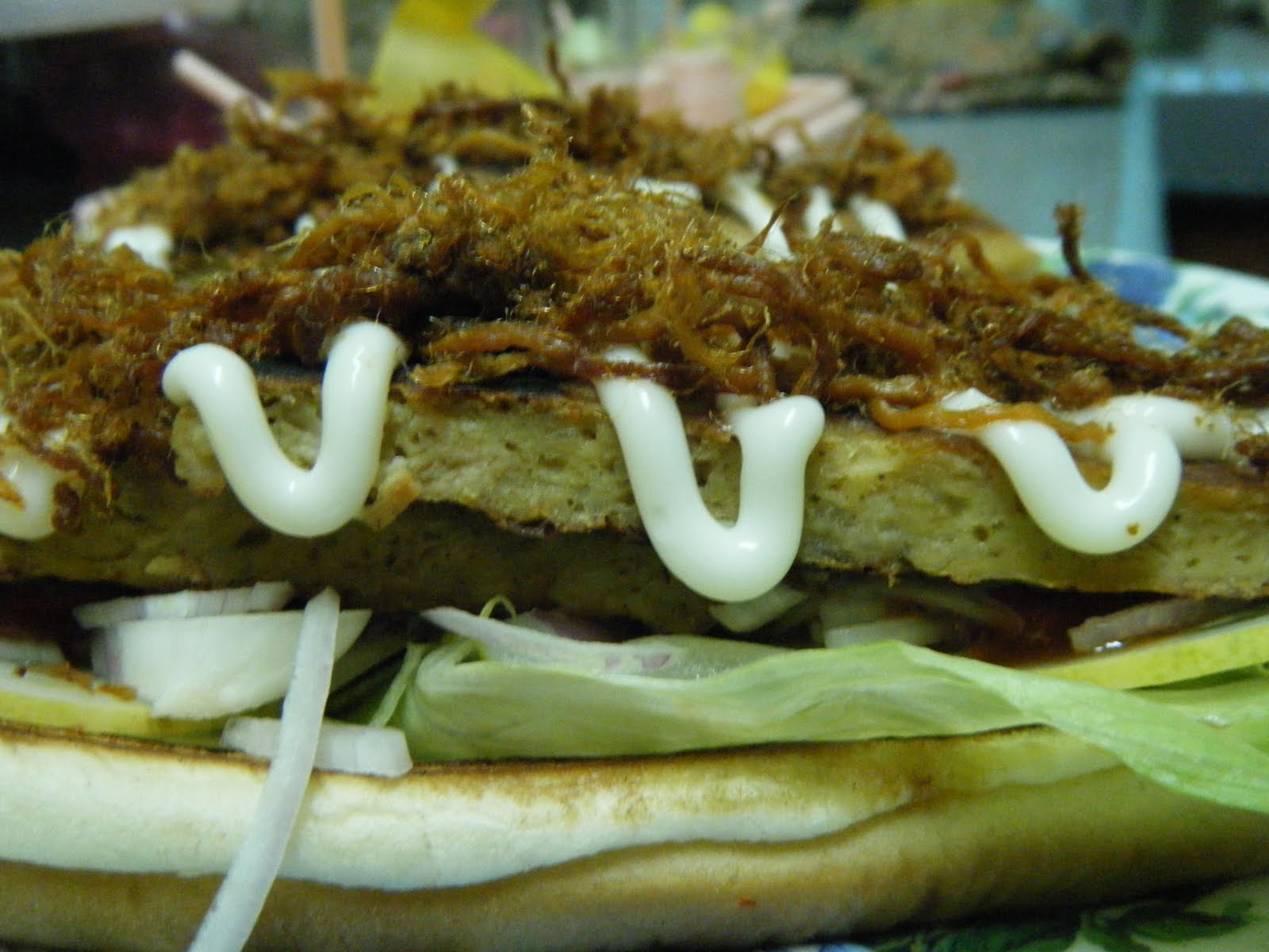 ~Keluarga Al-Wari~: Burger ala ala Mat Salai