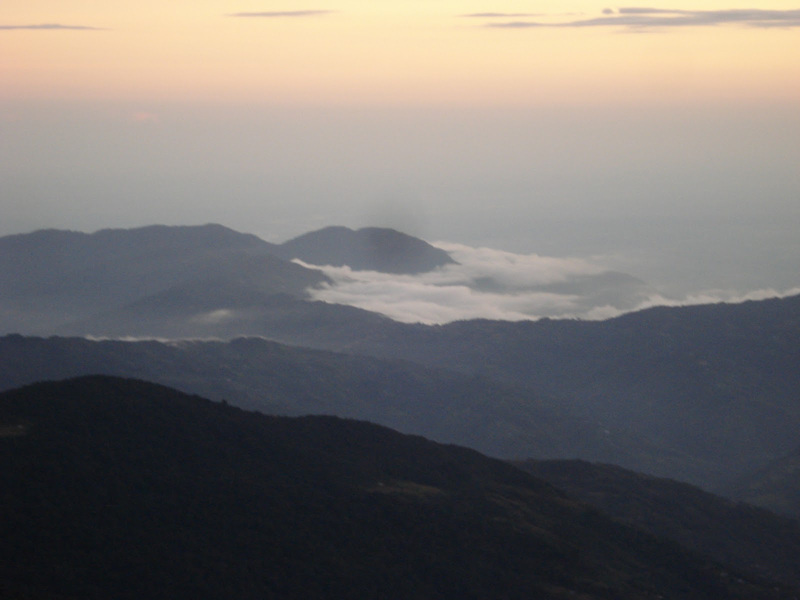 Online Article: Sandakphu Trekking with photos [Manebhanjan -> Tumling ...