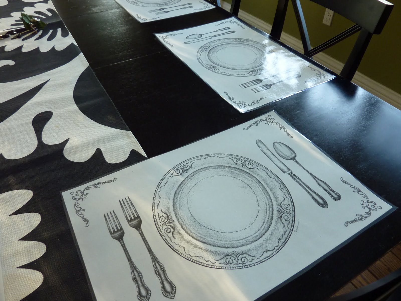 Artful Play: Oversize Bottle Caps & Place Mats