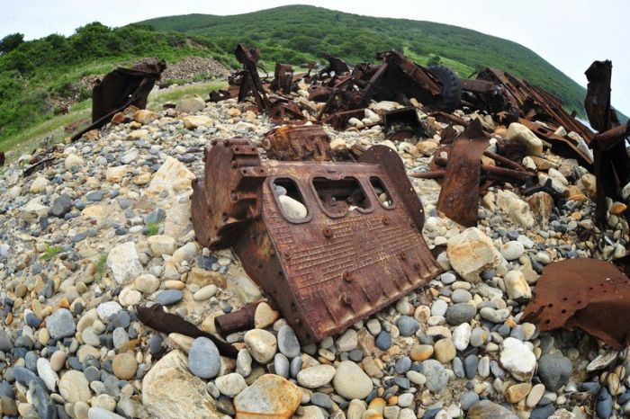 world of celebrity news: Abandoned island in the Sea of Japan