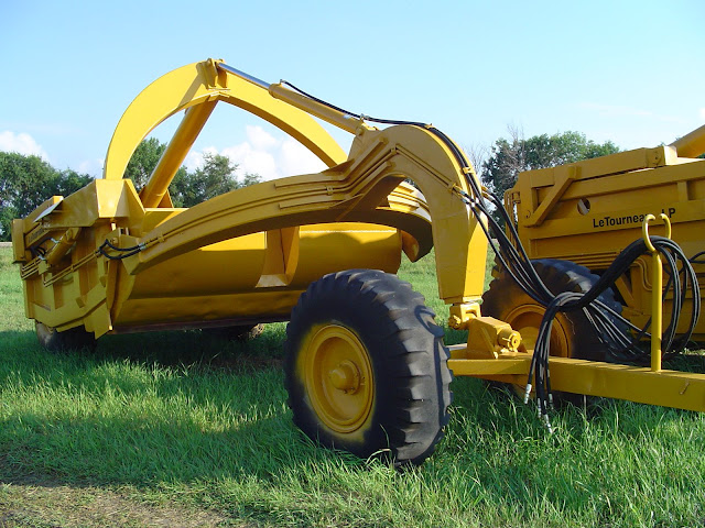 Earth Moving Scraper: LeTourneau LS Scraper