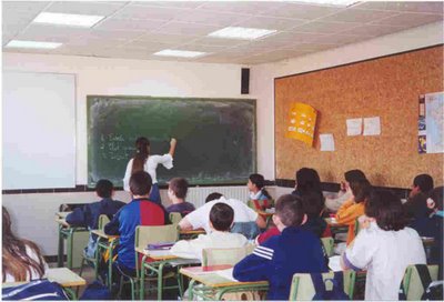 CRISTINA CELINDA: LA EDUCACION TRADICIONAL