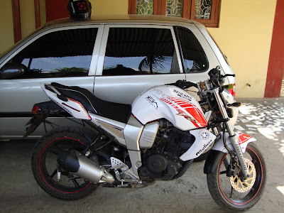 Modified Motor-Bikes Pictures: Modified Yamaha FZ - Amit das