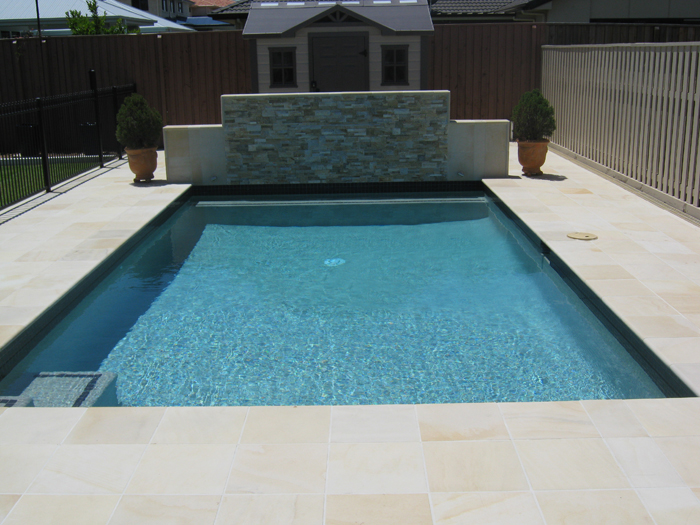 Driftwood Interiors: Pool renovation - the saga continues