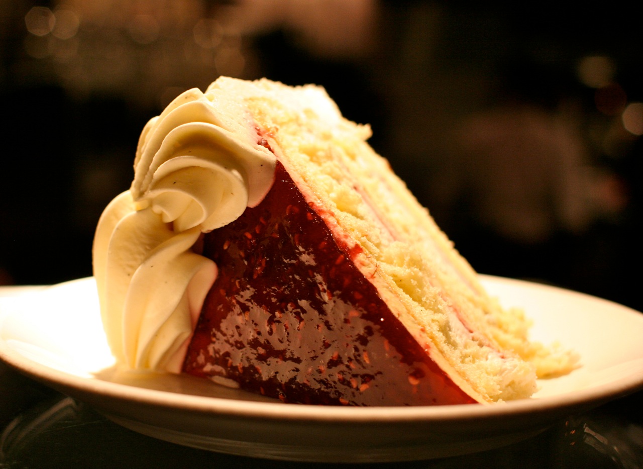 J And J Eat Their Way Around The World: Cafe Latte (St. Paul, MN)