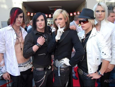 *cb* cinema bizarre *cb*