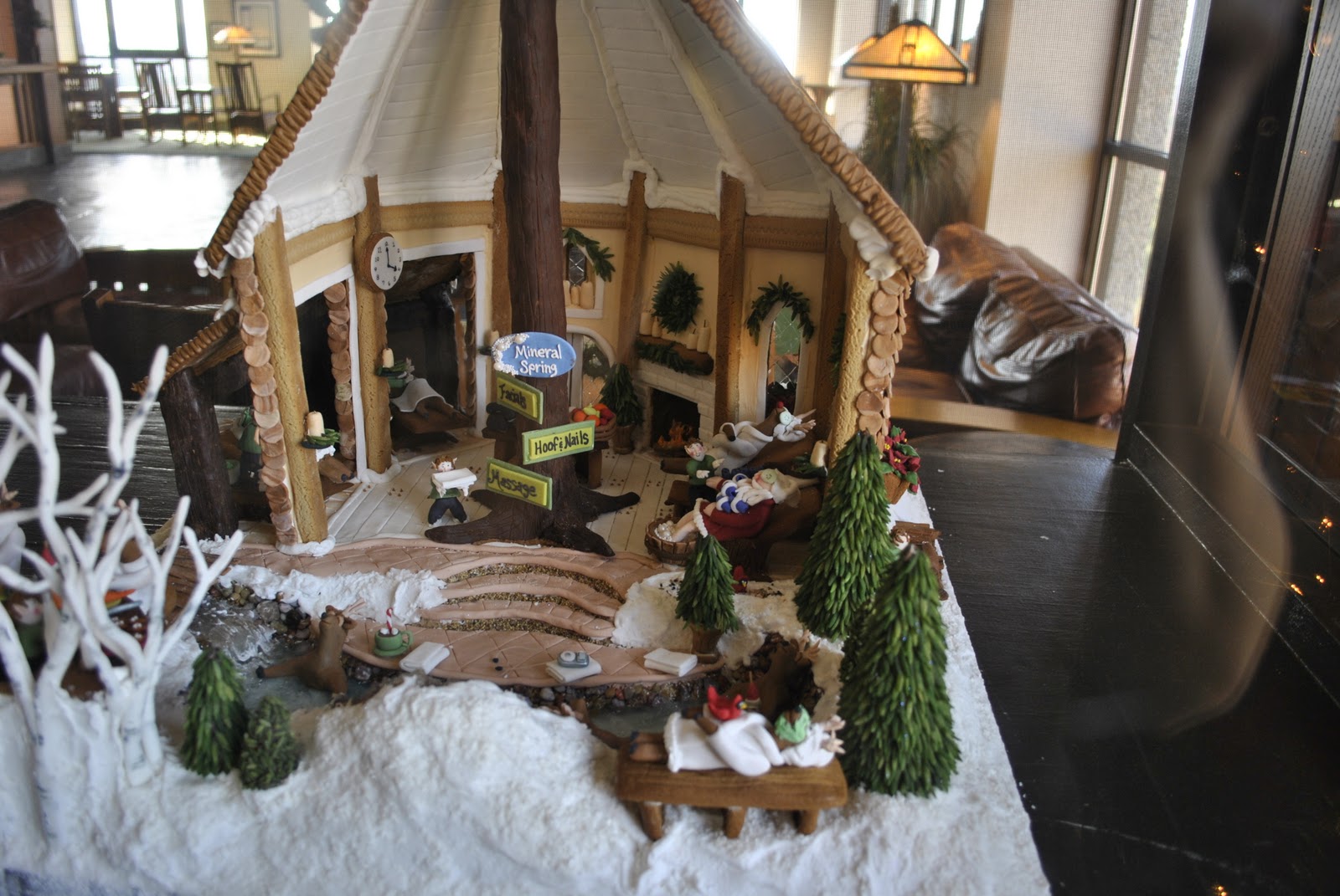 Gingerbread House Interiors on Pinterest | Gingerbread Houses ...