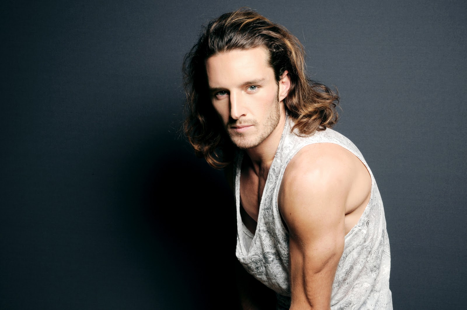 Most beautiful French men: Jihaime Dos Santos is back!