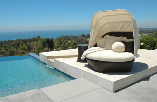 Design Moveis e Decoraçoes: Pufao , chaise meia lua , sofá concha cada ...