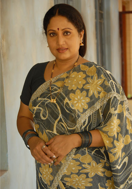 Film Actress Photos: Old Tamil Actress Rajitha Hot Photos In Saree Blouse