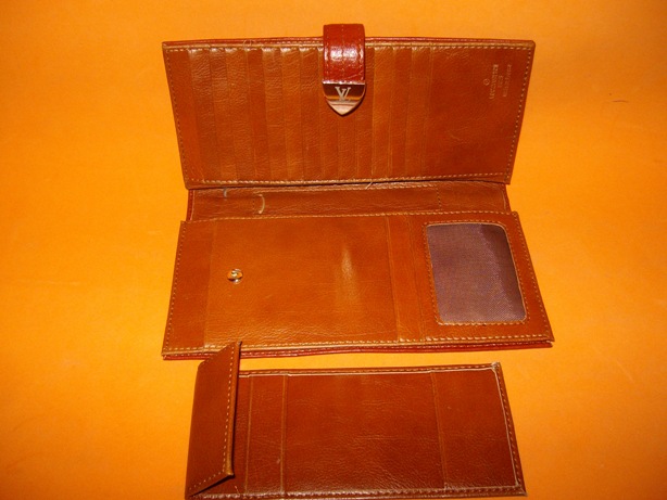 Tas dan Dompet Wanita Import Branded (Tas Channel, Tas Guess Kanvas ...