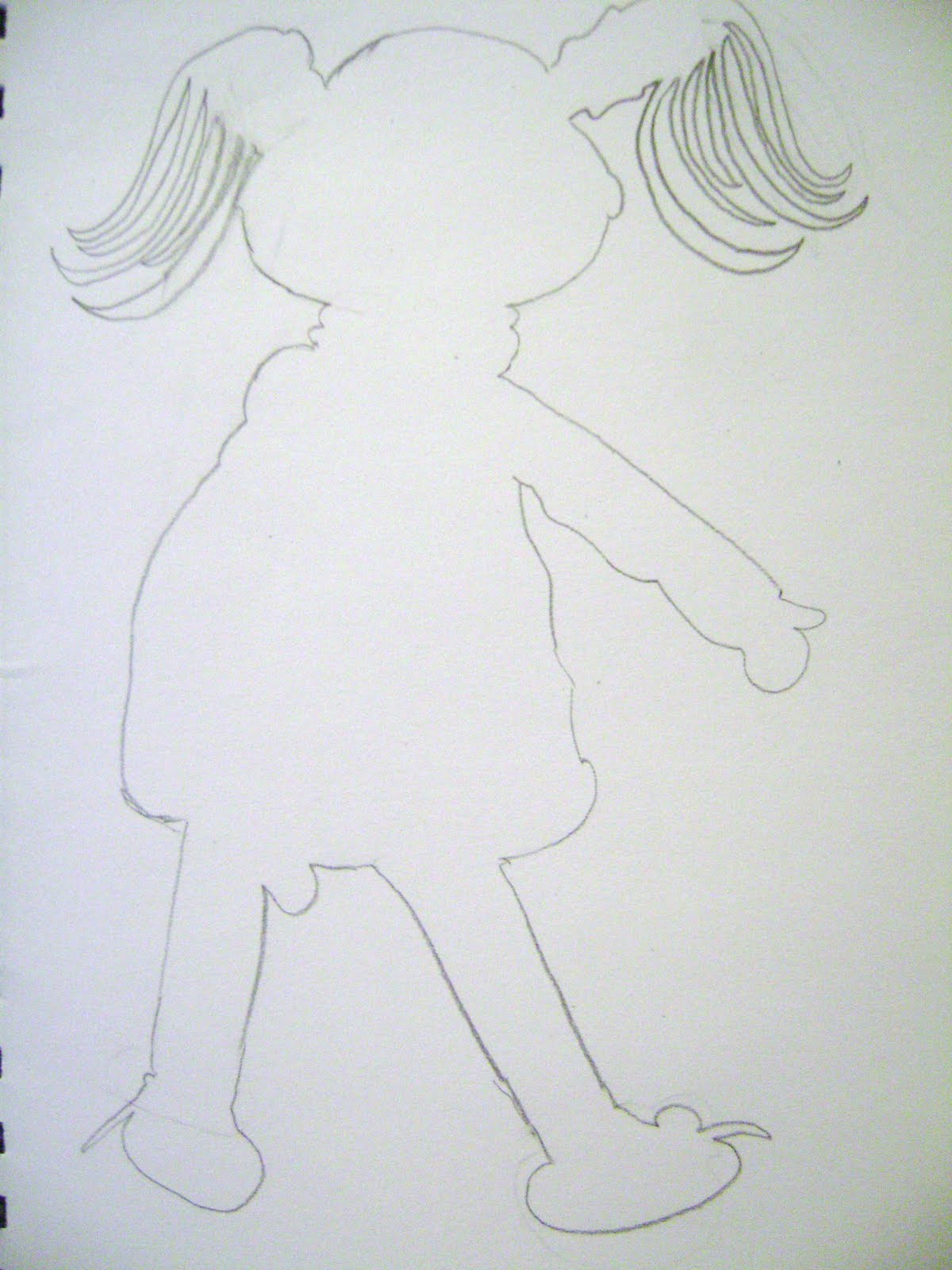 Jennifer Dibujo 1: Tarea 1: Silueta (Sin mirar y mirando del papel)