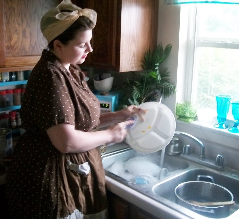Homekeeping Schedules for the Modern Housewife / Va-Voom Vintage ...