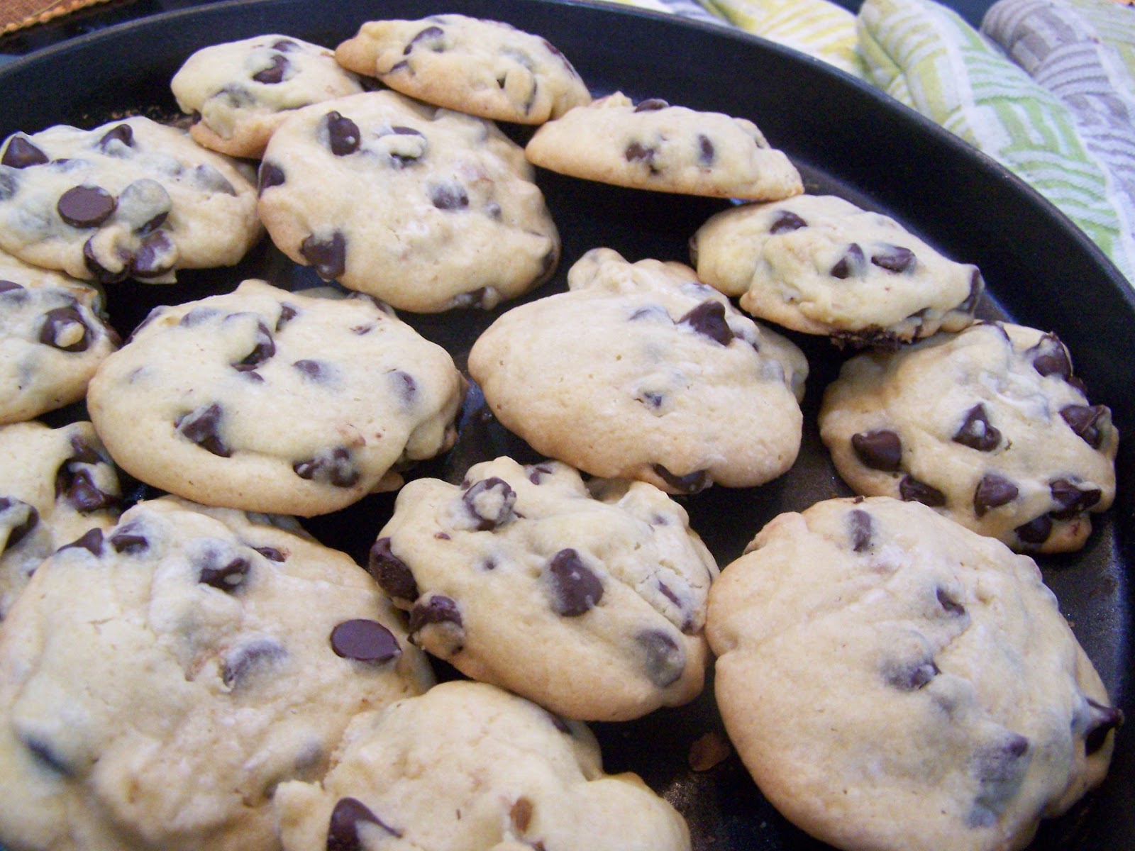 Chomp, Chomp, Gulp!: No fuss Chocolate chip Cookies