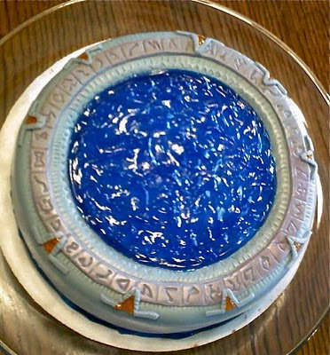 Calvin's Canadian Cave of Coolness: Stargate Cake For The Win