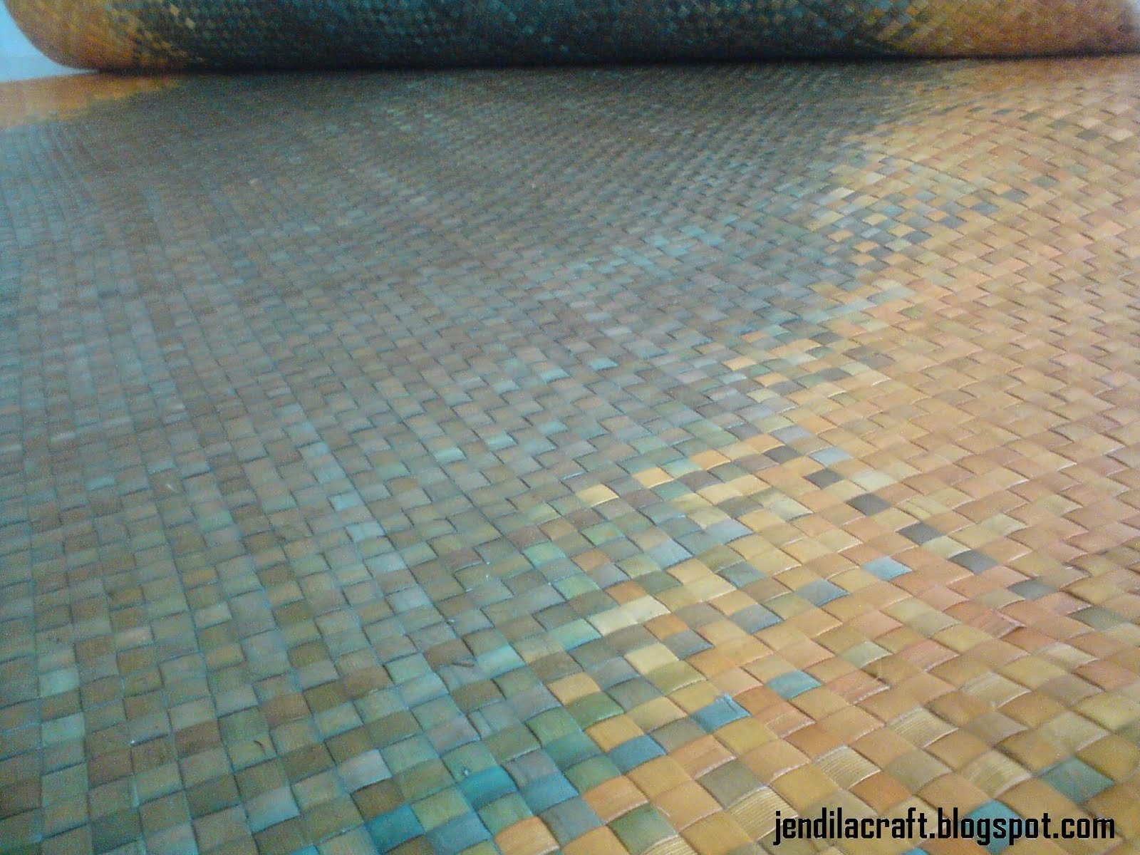 Mengkuang: Tikar mengkuang biasa (TKM 006)