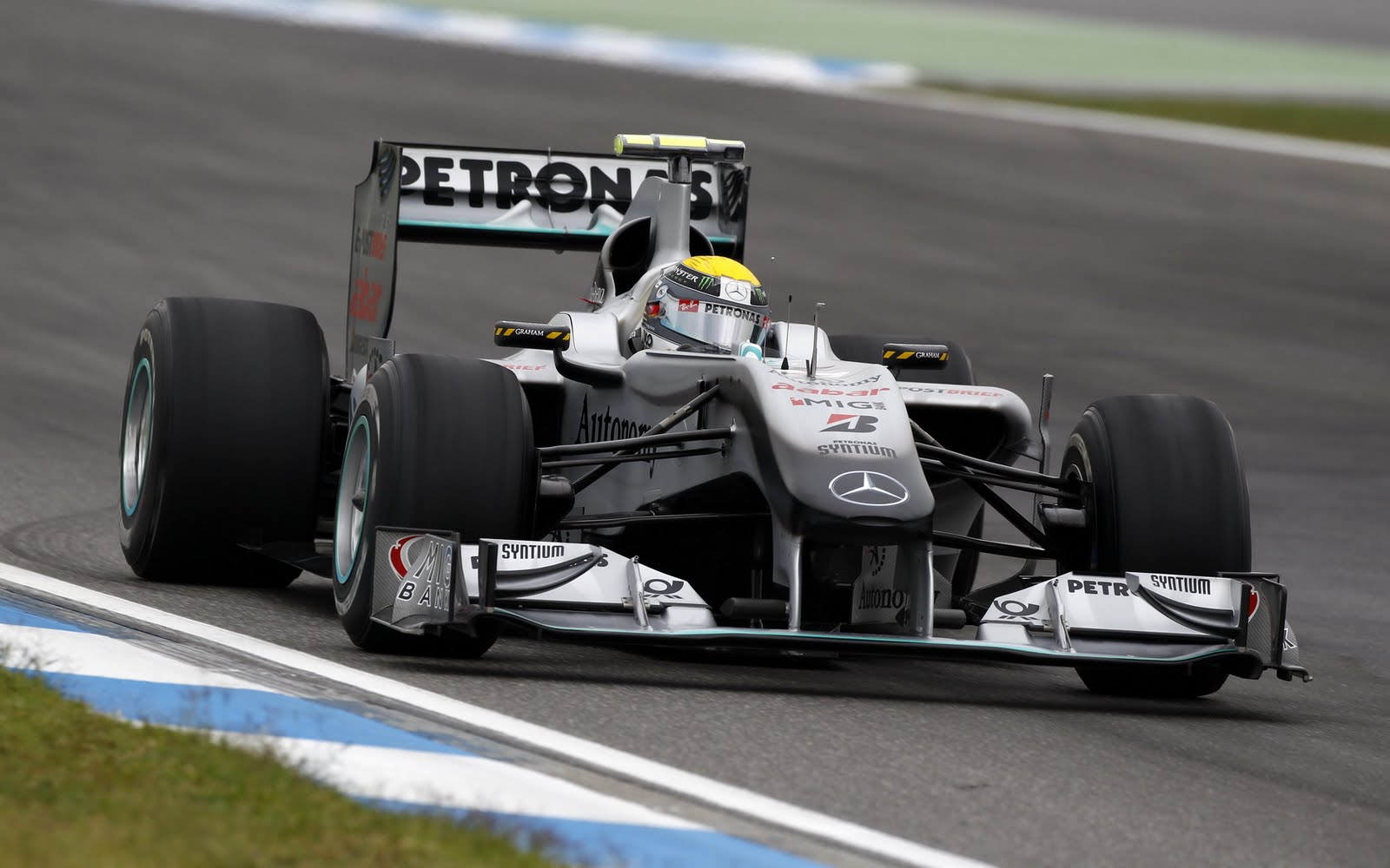 2010 GERMAN GP: PRE-RACE HIGH RESOLUTION IMAGES - FORMULA 1