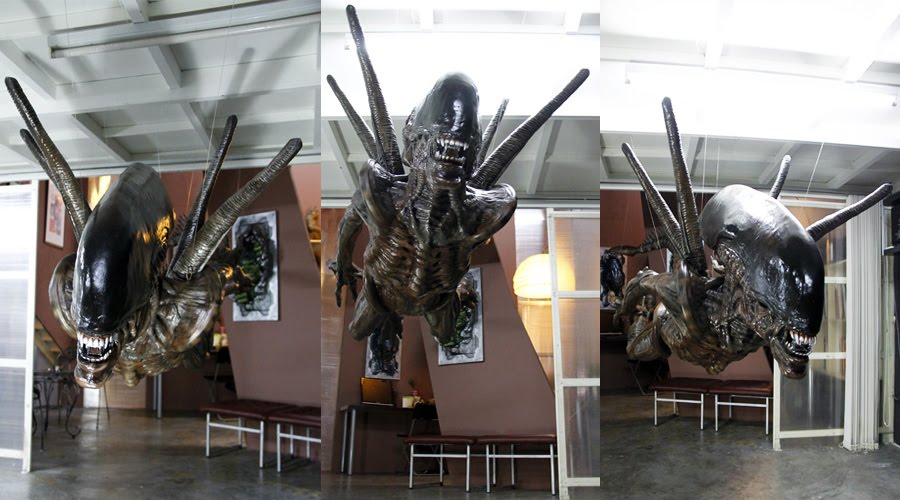 The Midas Touch a.k.a. 3dwizart: Life Size Swimming Alien - by 3dwizart