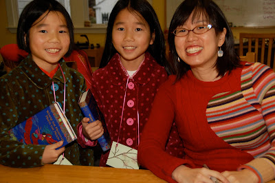 Four Green Acres: Twin-twin: Grace Lin has a new book!