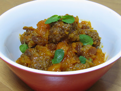 Saffron and Lemons: Kofta Mishmisheya: Iraqi meatballs in apricot sauce