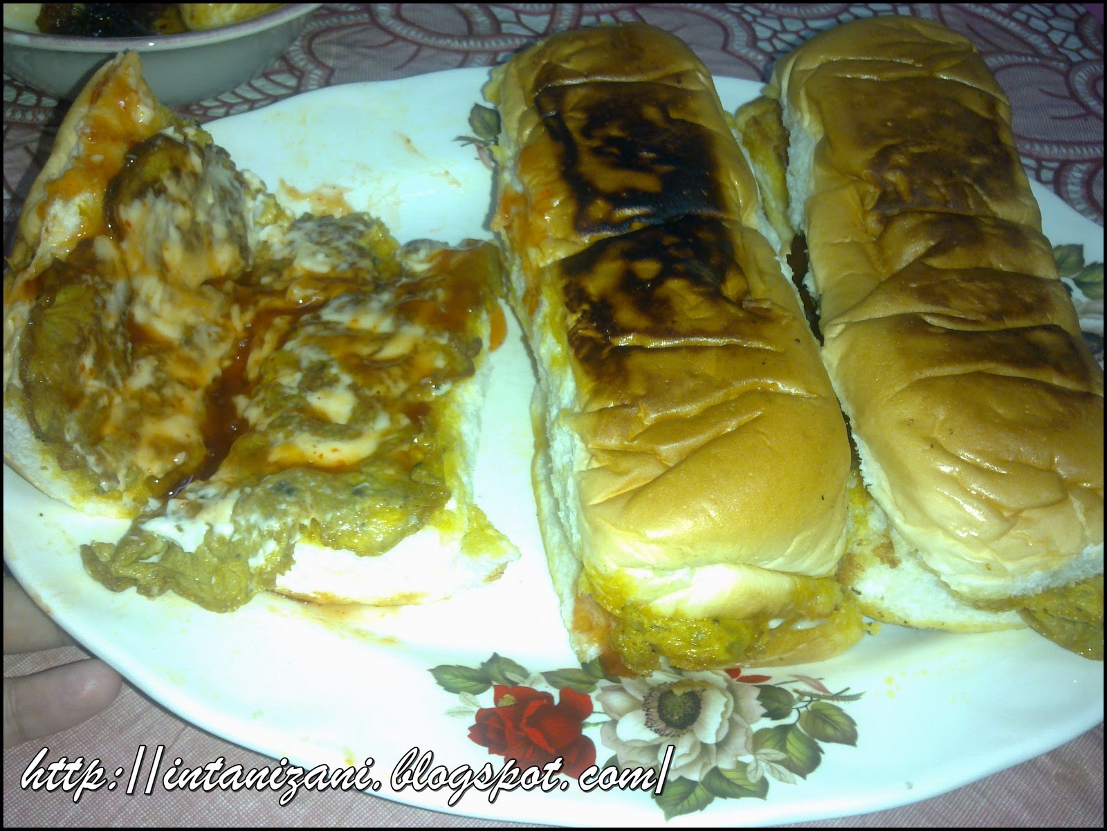 intanizanifoods: resepi roti john