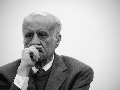 abartraba: Arturo Azuela