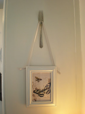 Be Different...Act Normal: Hanging By A Fork: Fork Picture Hanger