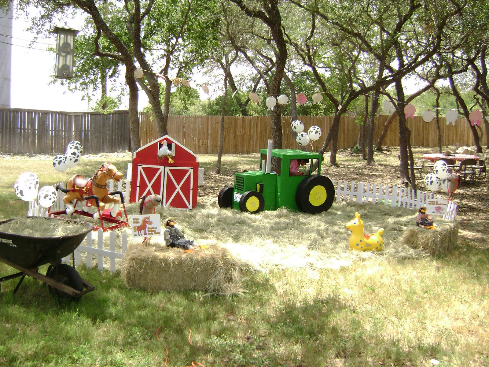 The Party Wall: A Farm-tastic Barnyard Party