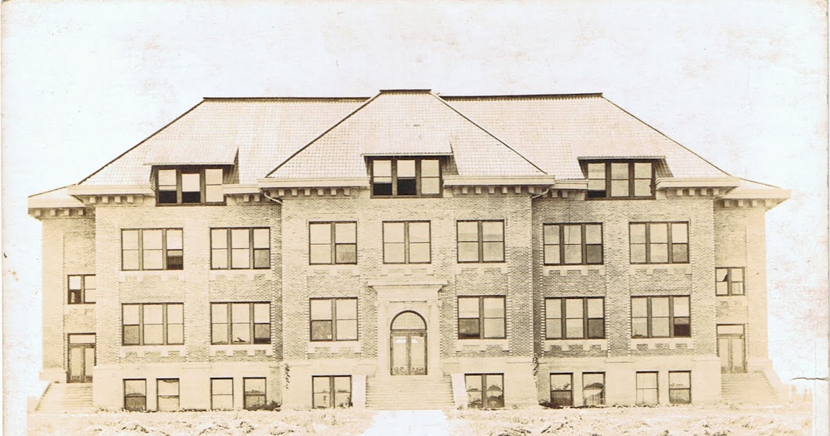 Idaho Meanderings: Sterry and Blatchley Halls-College of Idaho-circa 1910