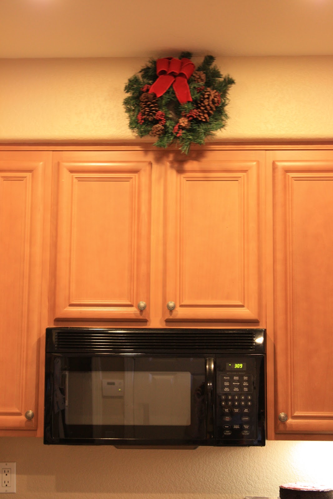 From Becca's Home to Yours...With Love: Christmas Decorating