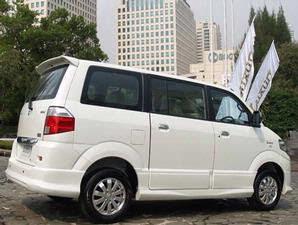 Anak nongkrong: APV Luxury Versi Alphard