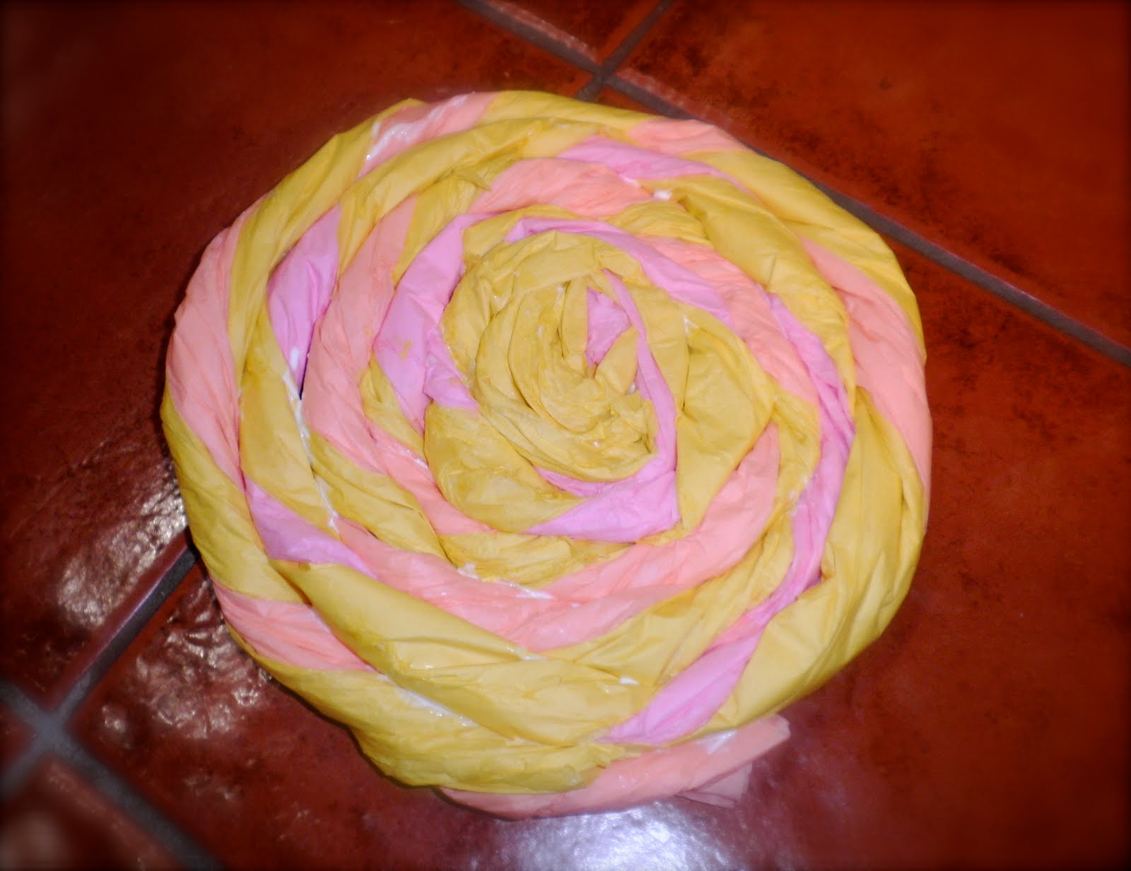 My Leisure... My Life: Giant Lollipop Tutorial