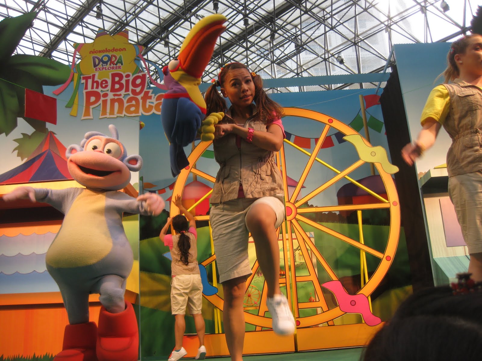 Dora - The Big Pinata Show @ Raffles City