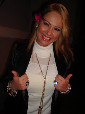 somos el espectador: SAMIA INVITA A LA SENSUALIDAD