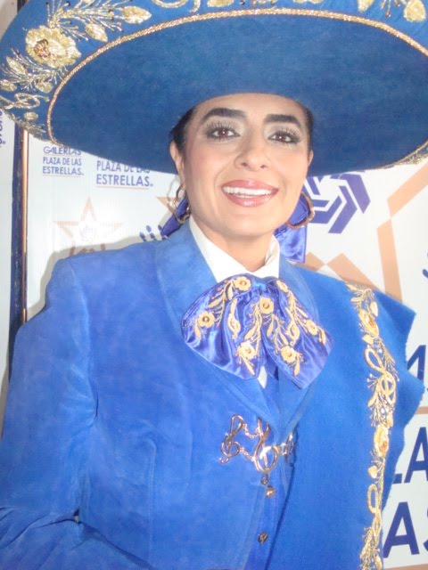 somos el espectador: LA GRANDEZA DE ANGELES OCHOA