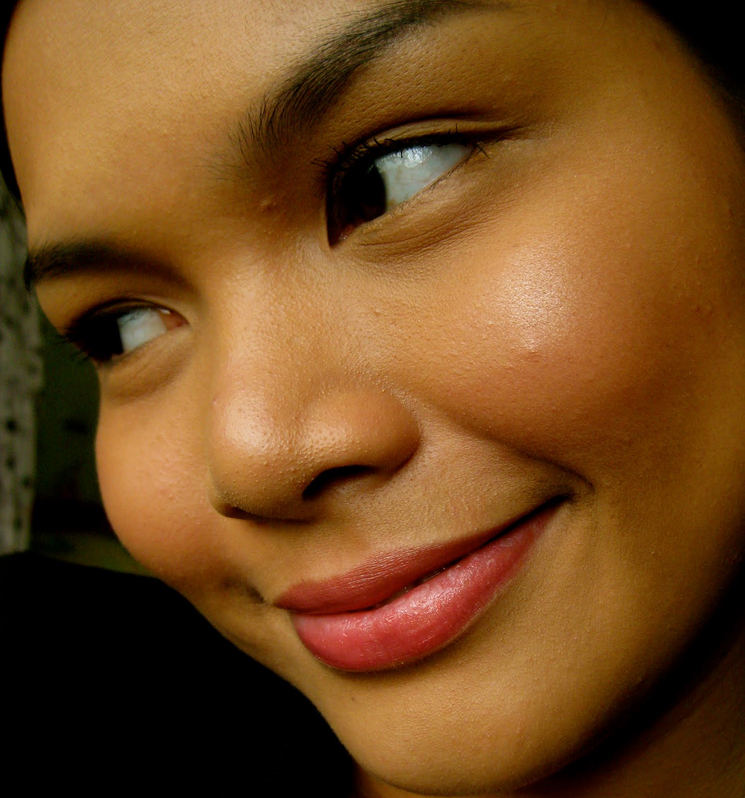 PRODUCT SPOTLIGHT: MAC LUSTRE LIPSTICK IN FRESH SALMON