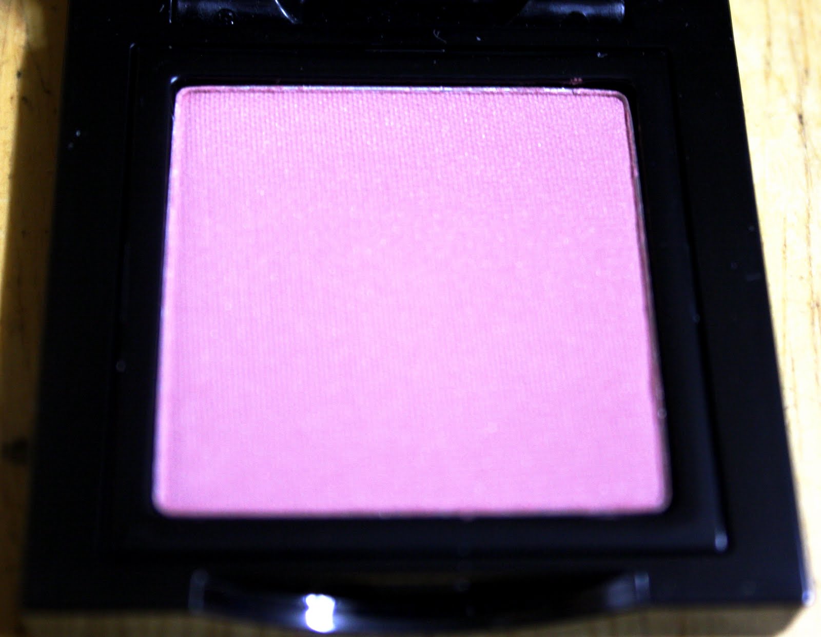 PRODUCT SPOTLIGHT: BOBBI BROWN POWDER BLUSH IN ROSE