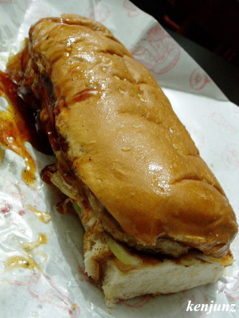 Junning into the Walks of Ken: Oblong Burger @ Ramley Stall