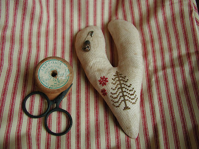 Threadwork Primitives: A PEEK AT MY NEW STITCHERIES ON T.D.I.P.T MERCANTILE