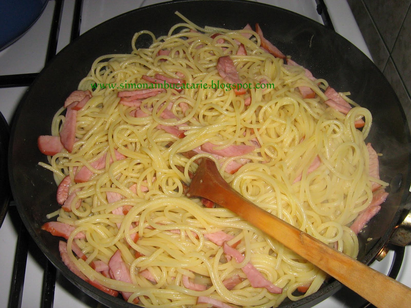Simona in bucatarie: Paste carbonara