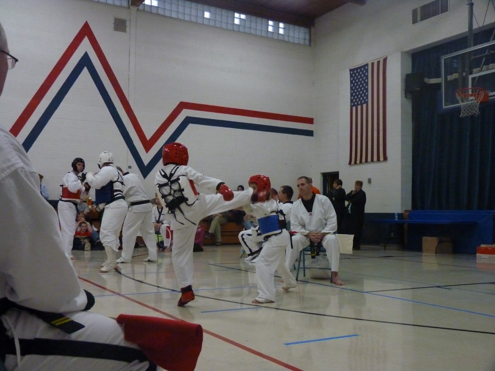 Til in the USA: Bowling, Straßen bei Nacht, Wurst!