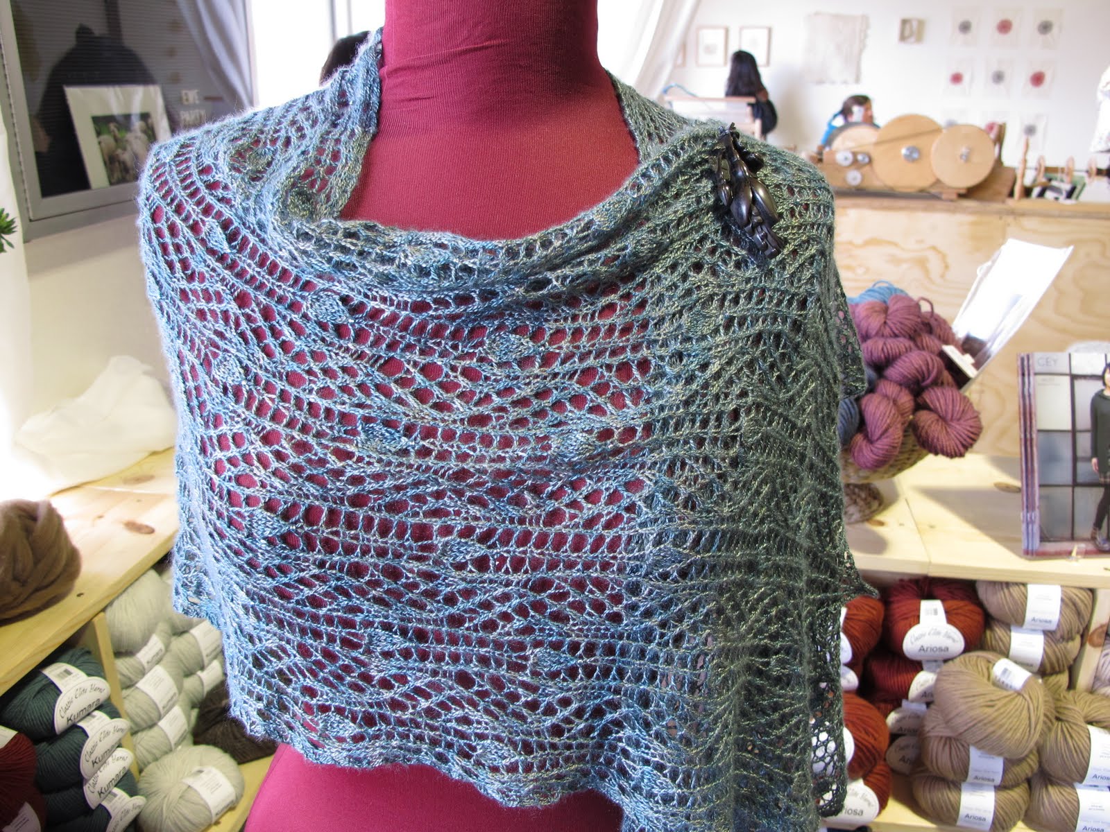 lacefreak: Vinca Shawl/Helix Scarf (Pre Turkey Easy Knitting)