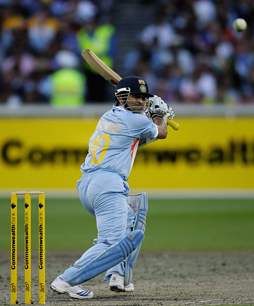 Sachin Tendulkar: Sachin Tendulkar Wallpapers (Playing Shots)